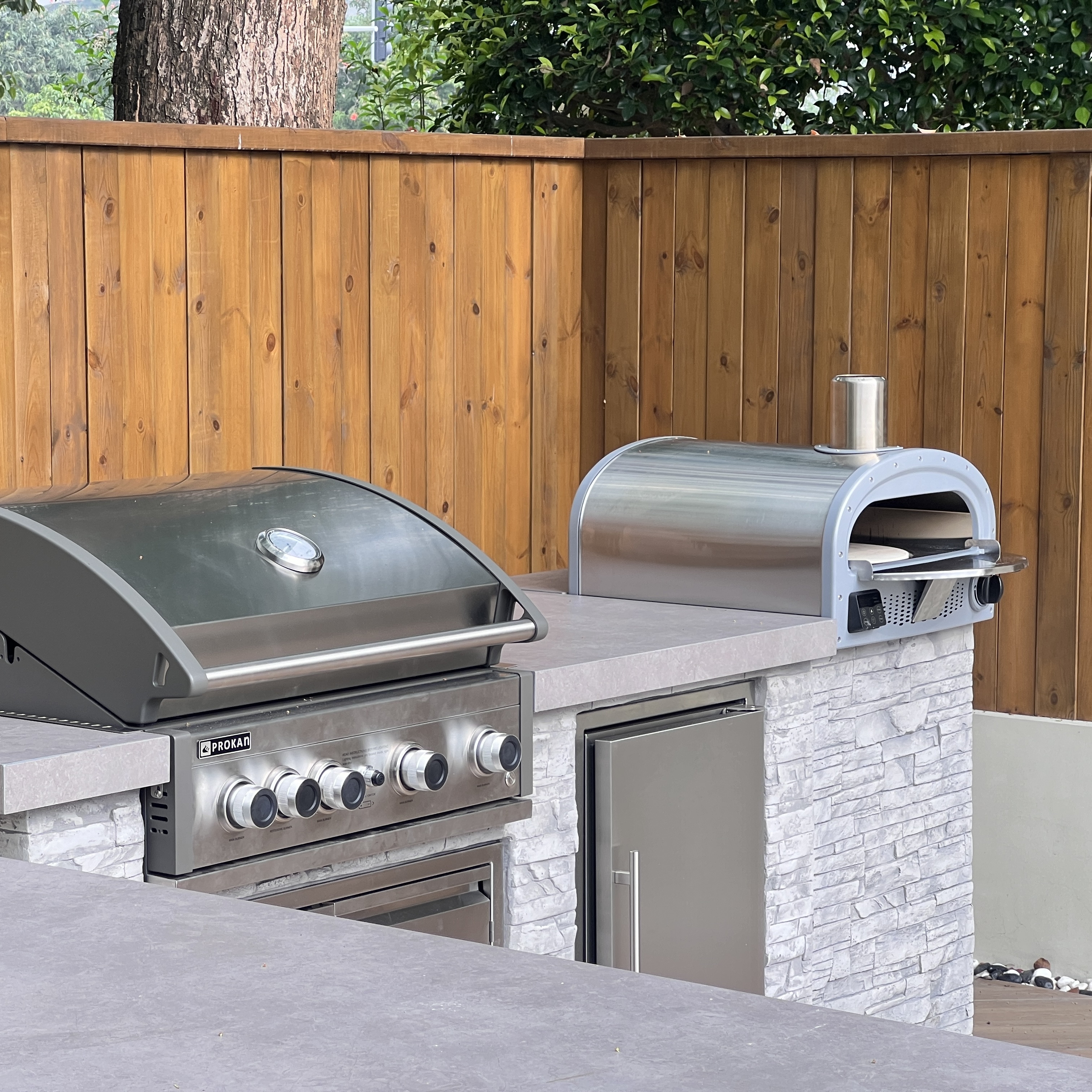 Prokan－96″ European Ledge 5B Island Grill W/ Fridge and Outdoor Oven
